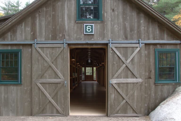 24 Farm Gates Entrance Ideas To Transform Your Property’s Curb Appeal